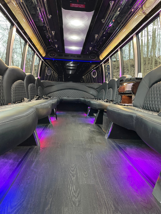 30 Bus | Bill's Limousine | Rated Best In CT